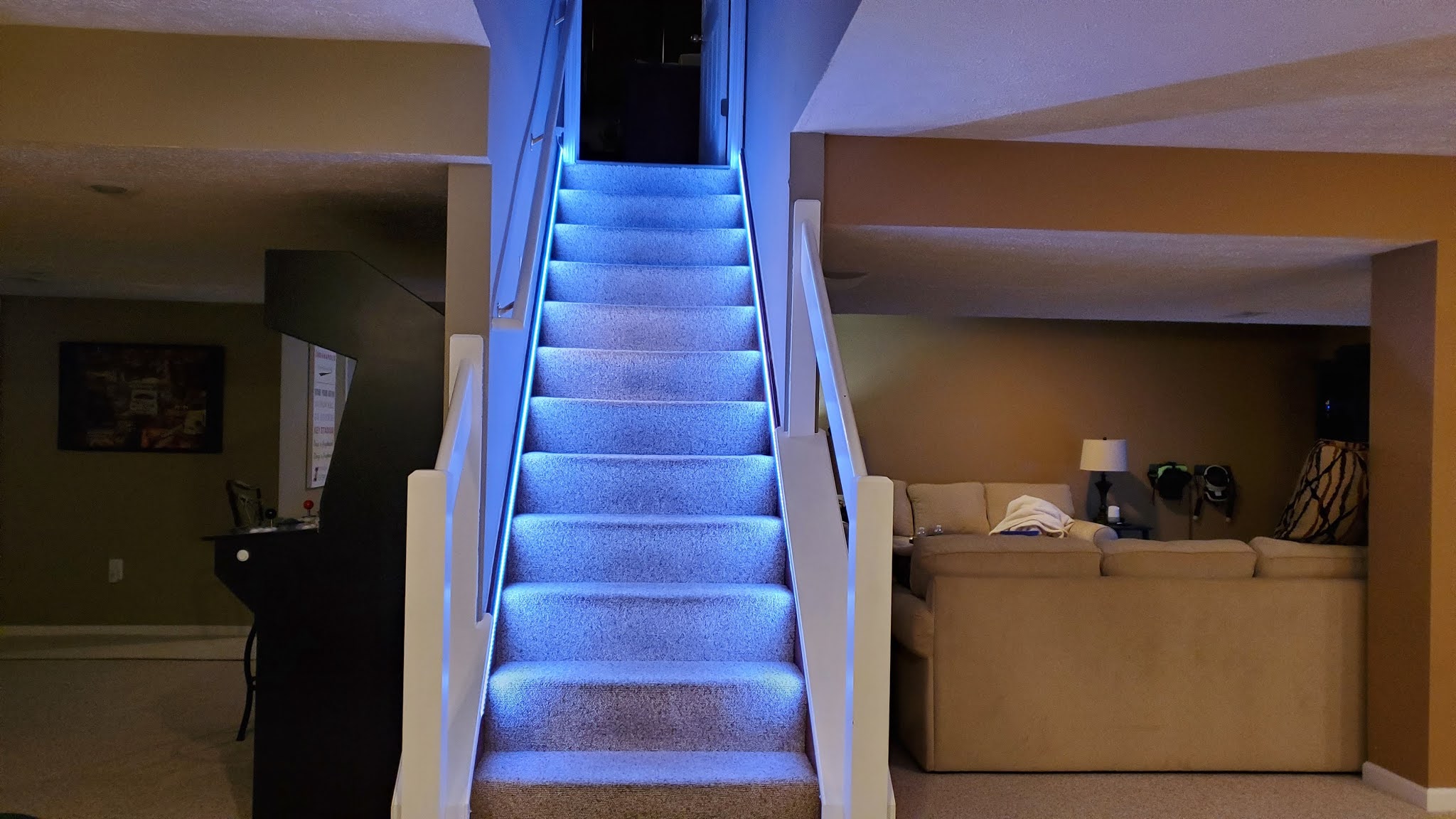 Resinchem Tech: Simple Motion-Activated LED Stair Lighting