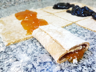 Maryam's Culinary Wonders: 1306. Wholewheat Jam Pockets