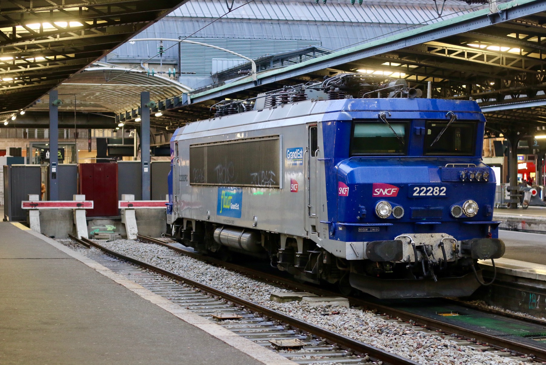 LA PASSION DU TRAIN: BB 22200 RC Grand-Est à Paris Est le 20 Octobre 2020