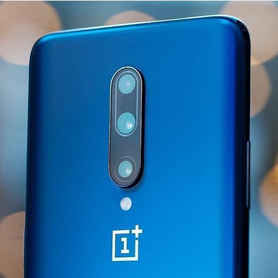 OnePlus 7 & 7 pro (POP up camera, Curved Display)
