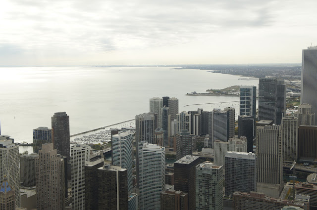 14 watermark free pictures of Chicago City buildings for commercial use