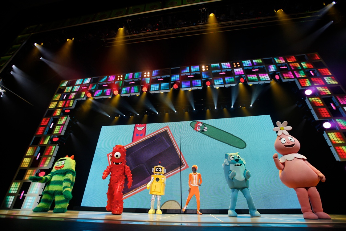 Life According To GreenVics: Yo Gabba Gabba! Live! Get The Sillies Out ...