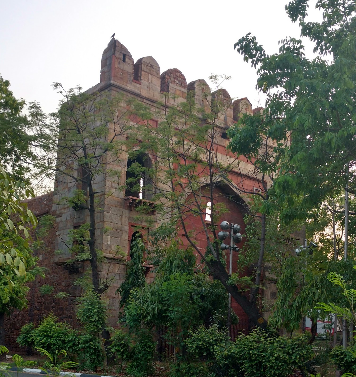 Pal Sahab Blogs: ख़ूनी दरवाजा