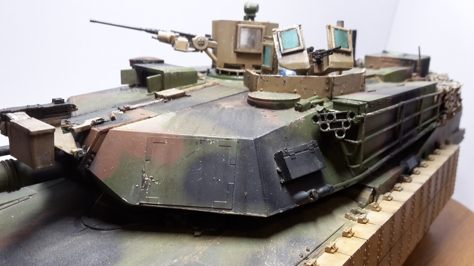 Rye Field Model 1/35 M1A1 Abrams Build by Marek Mika - DetailScaleView