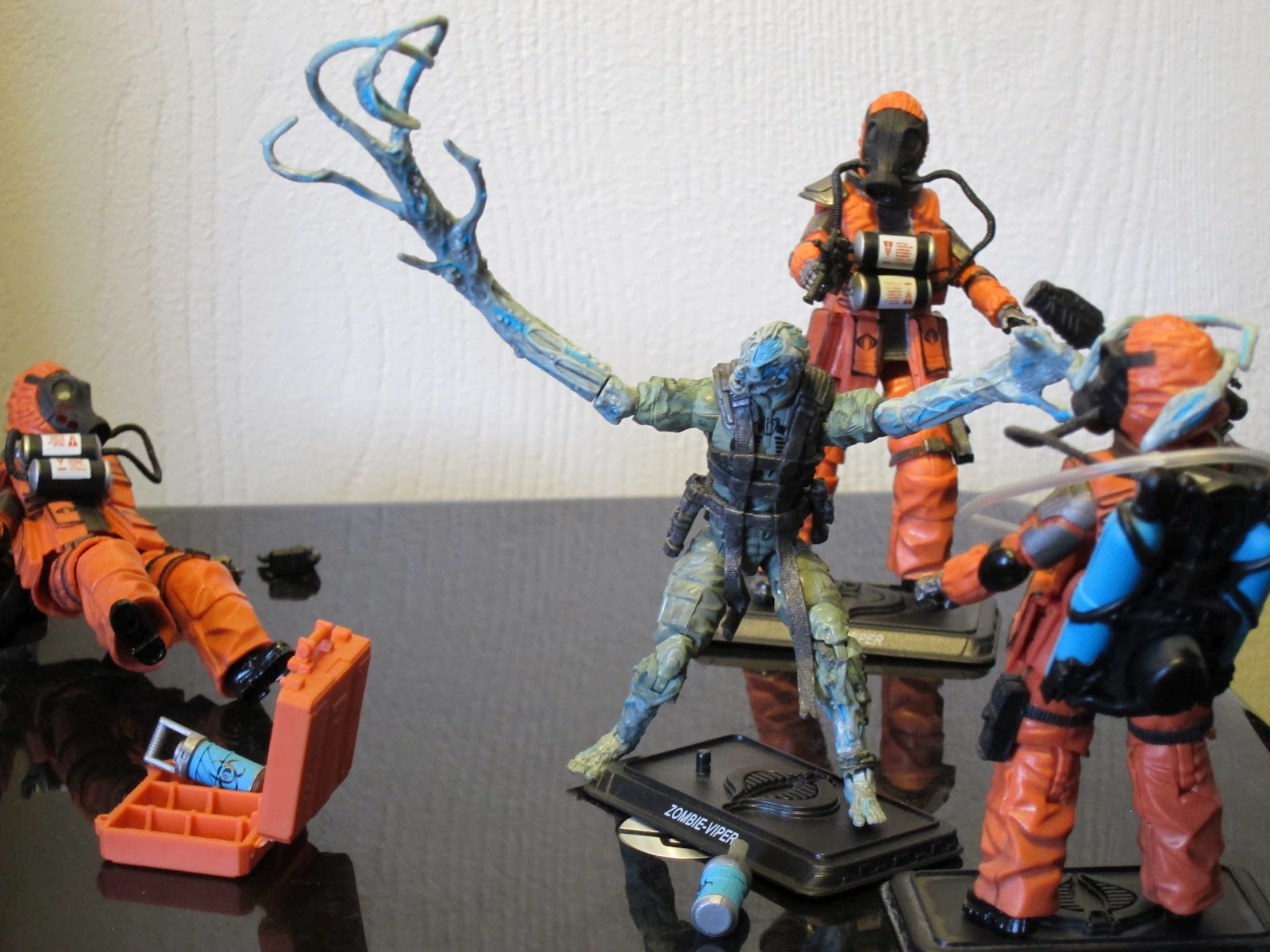 Zarak's Barracks: G.I. Joe 30th Anniversary Zombie Viper