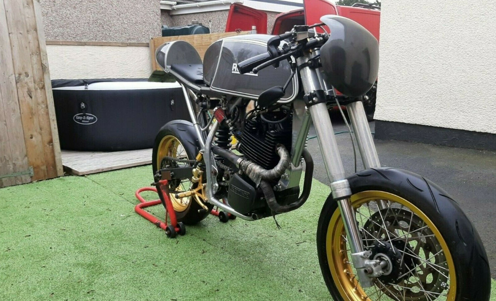 Armstrong-Rotax-CCM cafe R / AMS