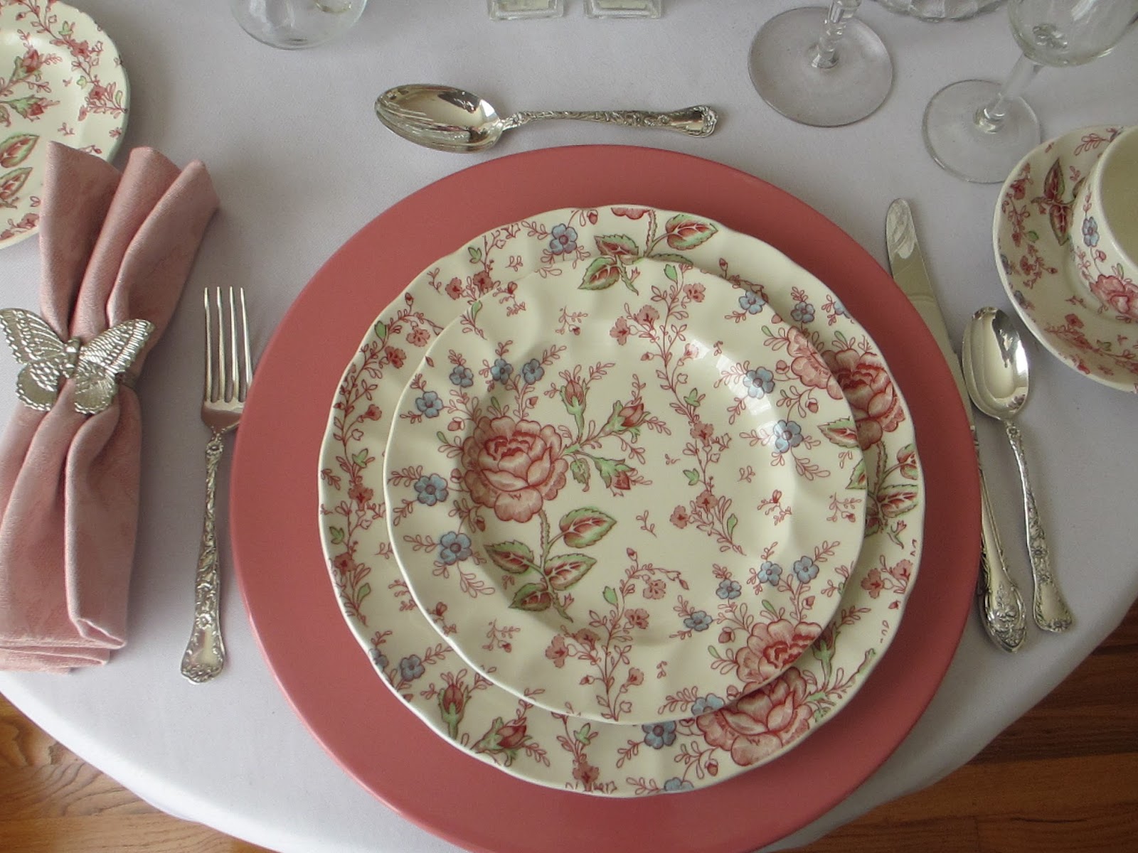 Table for One: Spode Gainsborough Spring Table