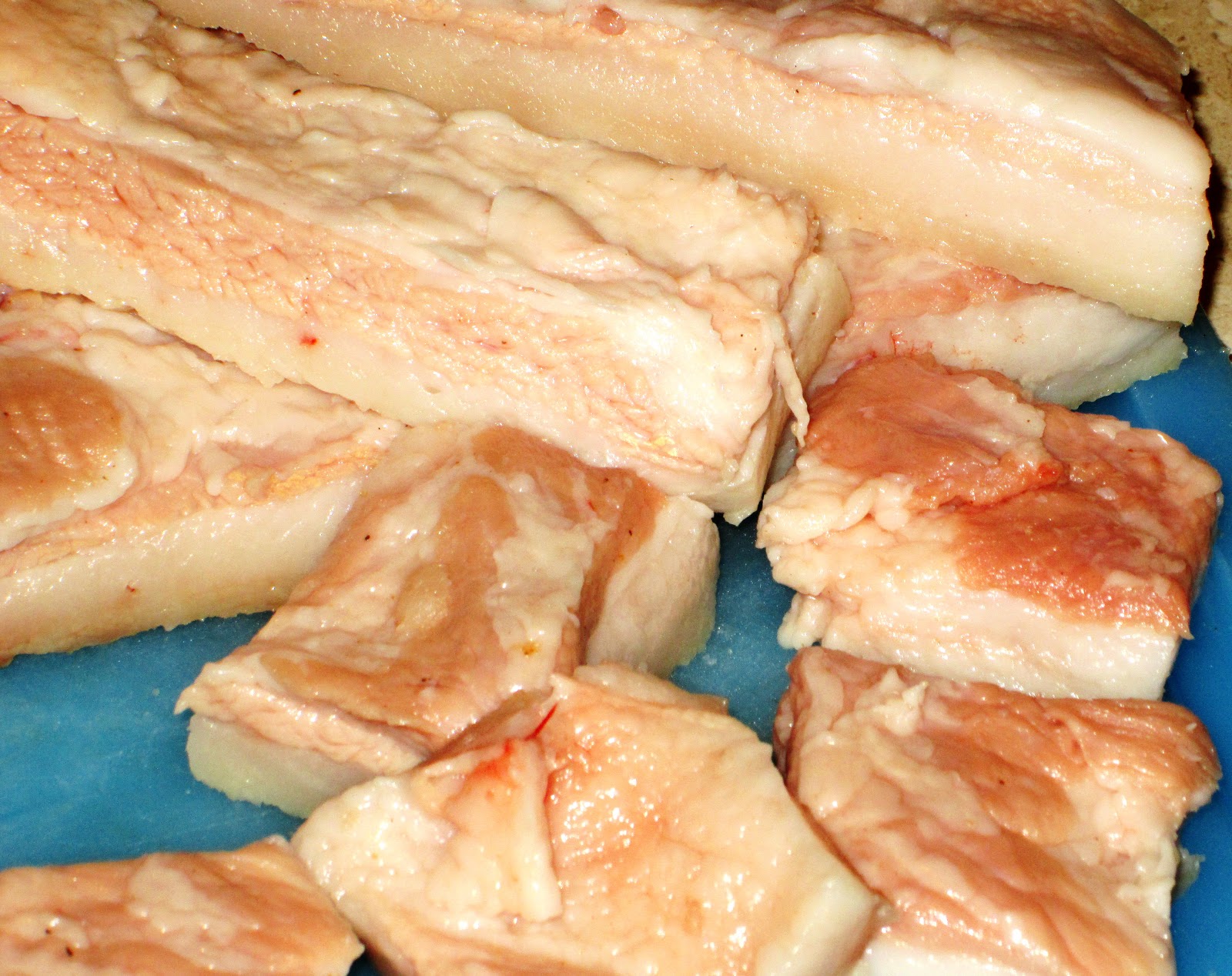 Aici, doar gustul conteaza.....: JUMARI si TOPIREA UNTURII