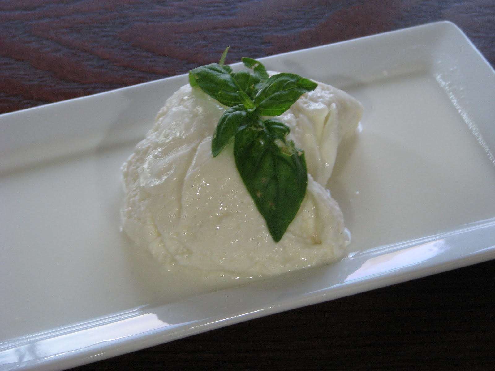 TheFultonGirls: Food Find: Burrata Cheese