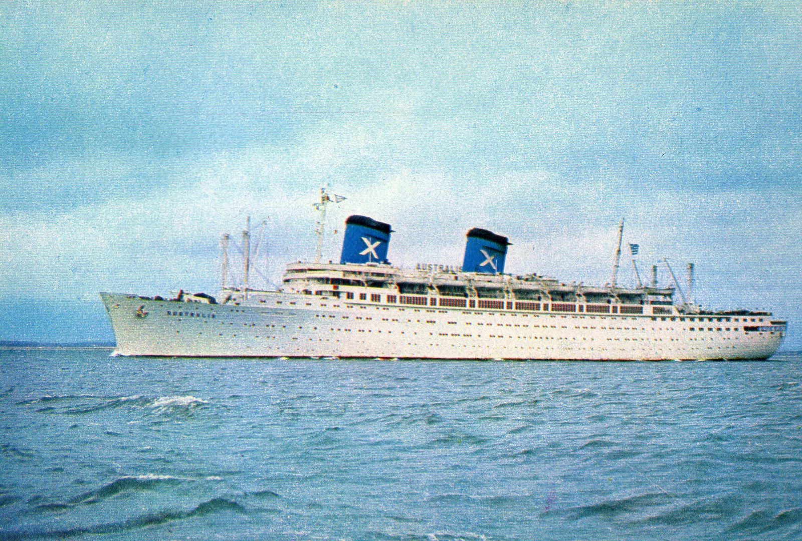 POSTAIS de NAVIOS - POSTCARDS of SHIPS: AUSTRALIS Dixon post card