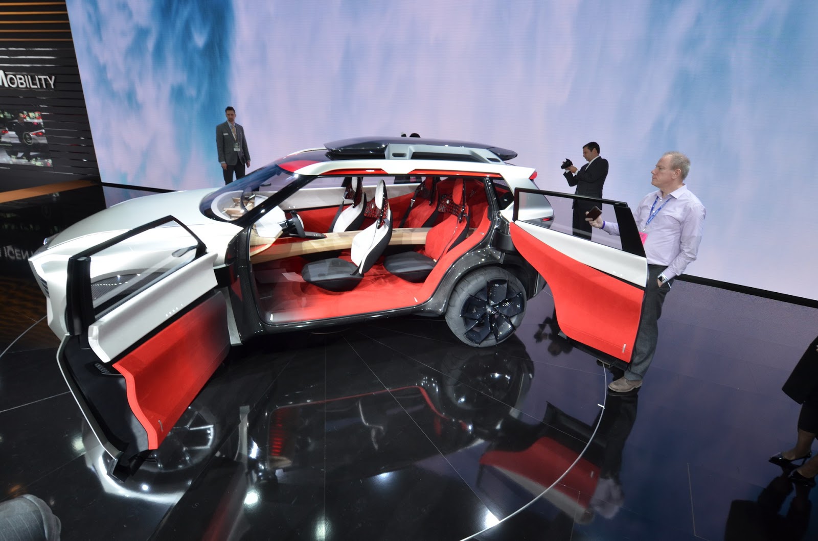 Nissan Xmotion Concept Hints At Aggressive Looks For Future SUVs ...