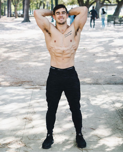 FITNESS INFLUENCER – ALEX GIBSON – Monday XYZ