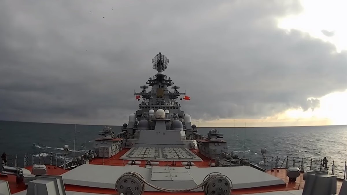 Asian Defence News: Russian Navy's battle cruiser PYOTR VELIKY launches ...