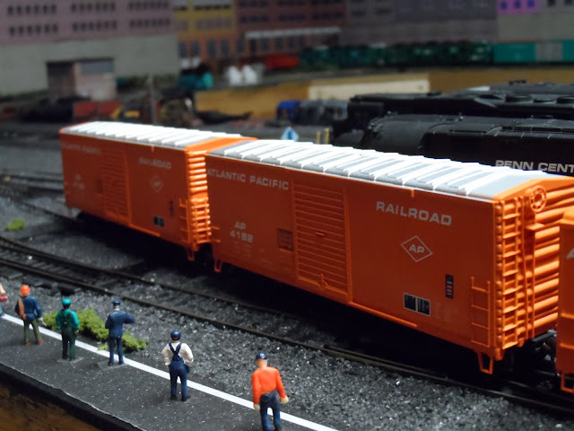 New York Central Train Layout: Another Joint APRR / NYCTL Paint Project