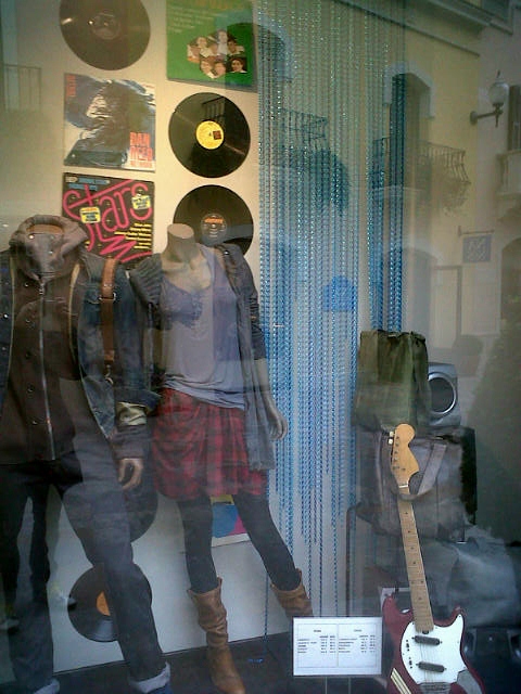 24h - Escaparatista y Visual Merchandiser: Escaparate Diesel (Tematica ...