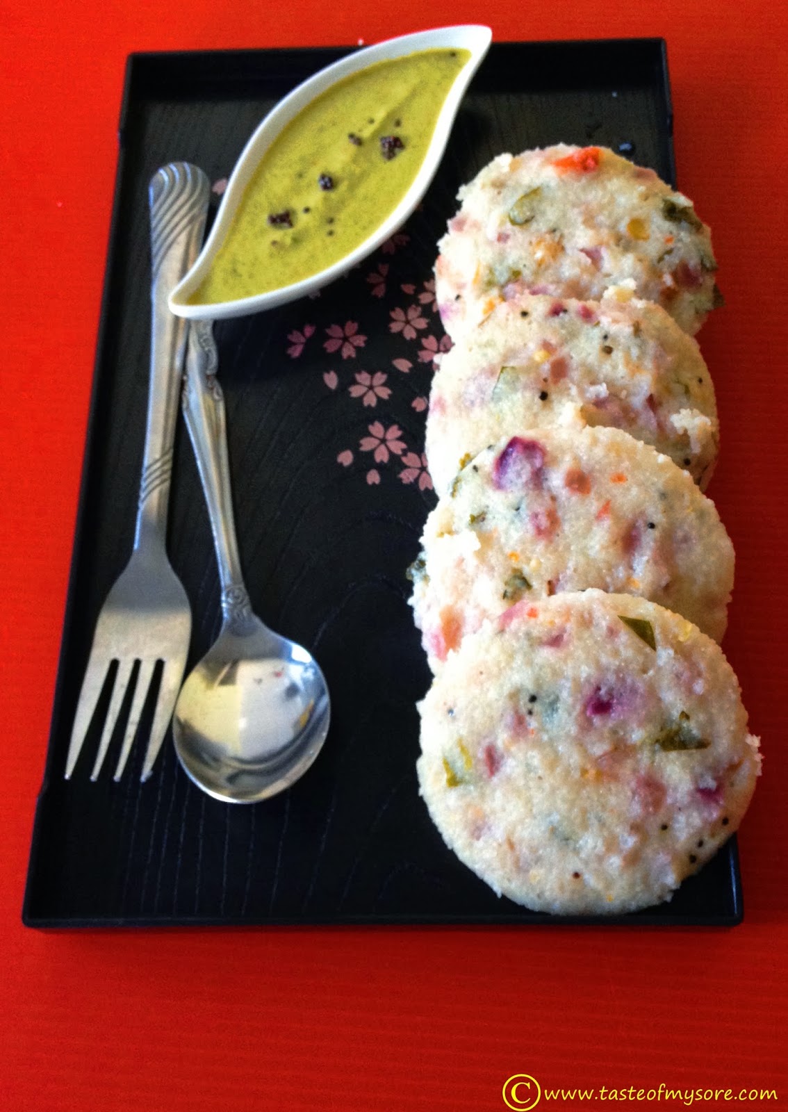 Taste of Mysore: Onion Idli