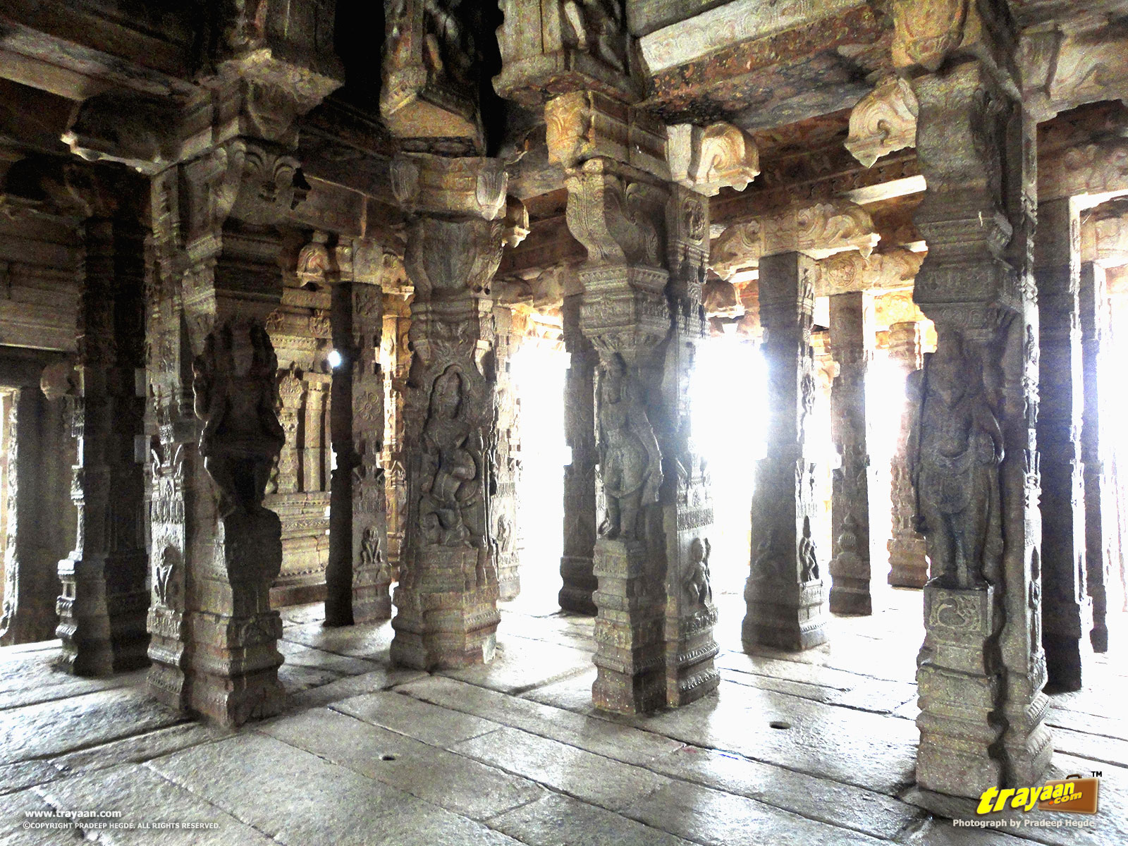 Lepakshi Veerabhadra Swamy Temple - Trayaan