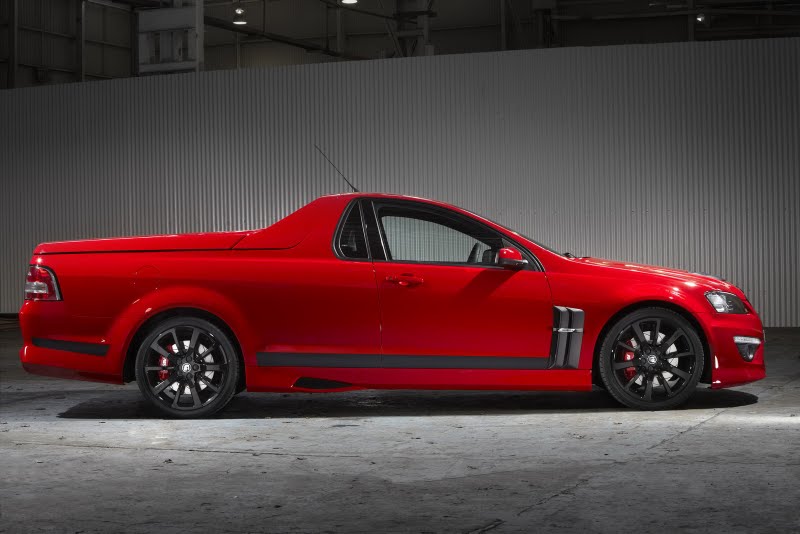 Hight Quality Cars: New HSV Black Edition Versions of Commodore Based ...