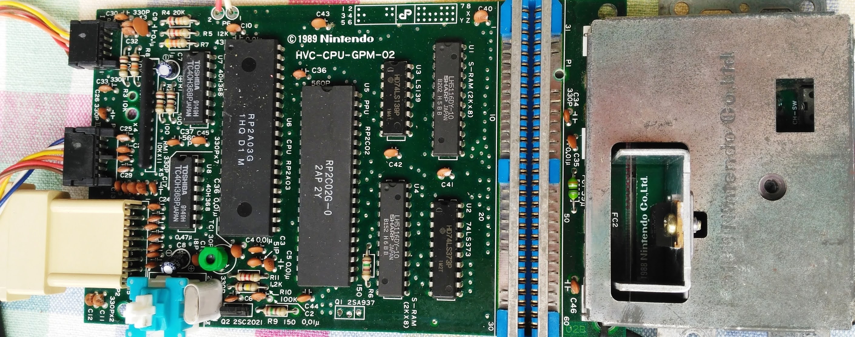 Retro Ordenadores Orty: Consola Nintendo Family Computer (Famicom) (1983)