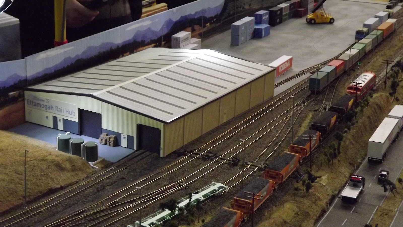 Barcoola: Ettamogah rail hub new ultra modern layout