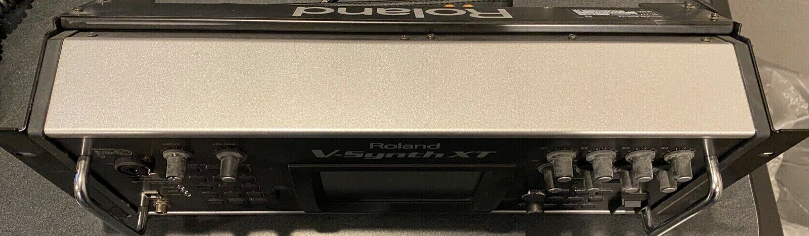 MATRIXSYNTH: ROLAND V-Synth XT Rack SN ZT81406