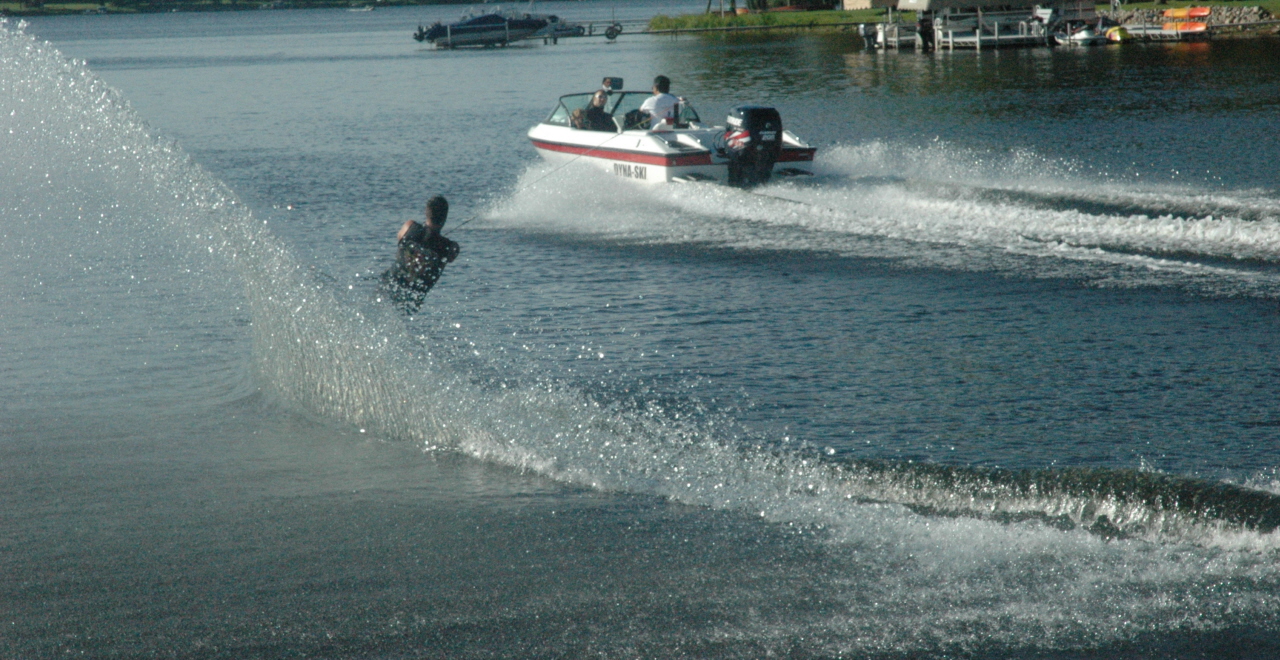 Dyna-Ski Boats: Outboards, back in?