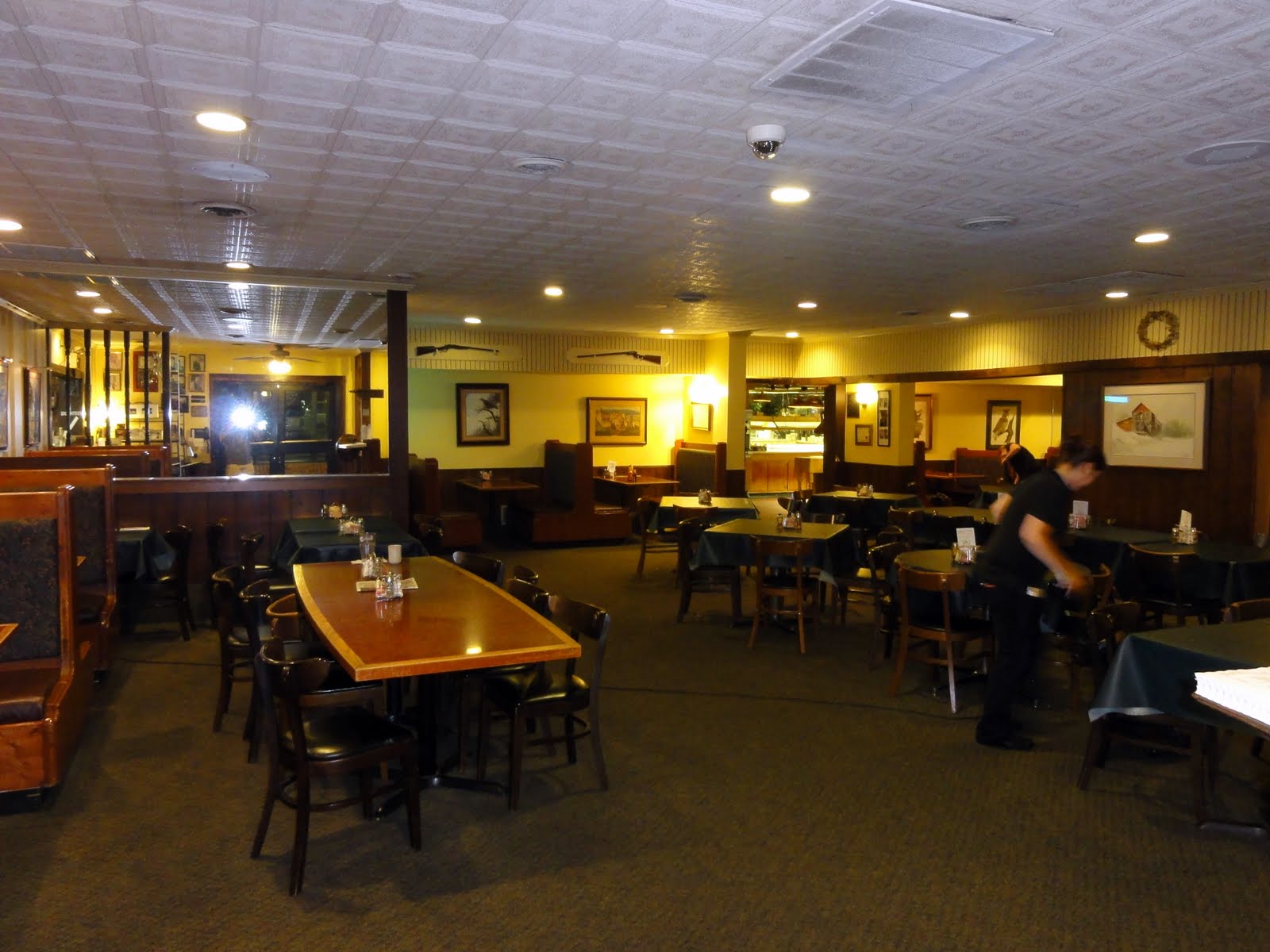 BBQ Across America: Moonlight BBQ Inn