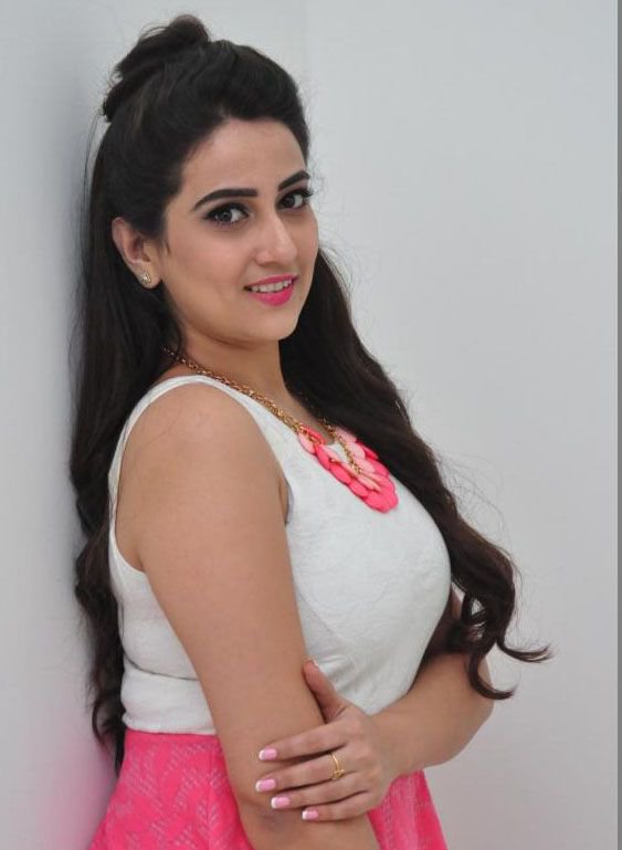 Manjusha Family,Age,Height,DOB,Husband,Wiki - britydetails