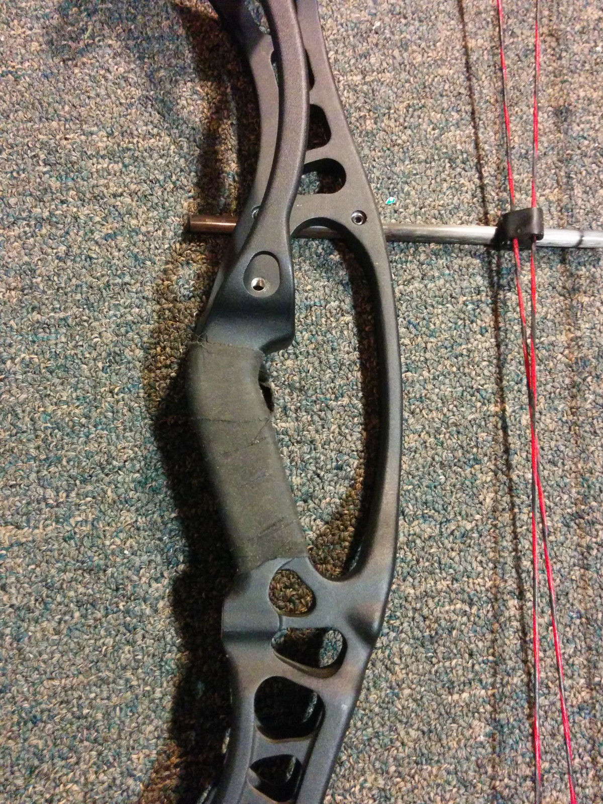 Hoyt Contender Elite Compound Bow - Panahan Indonesia