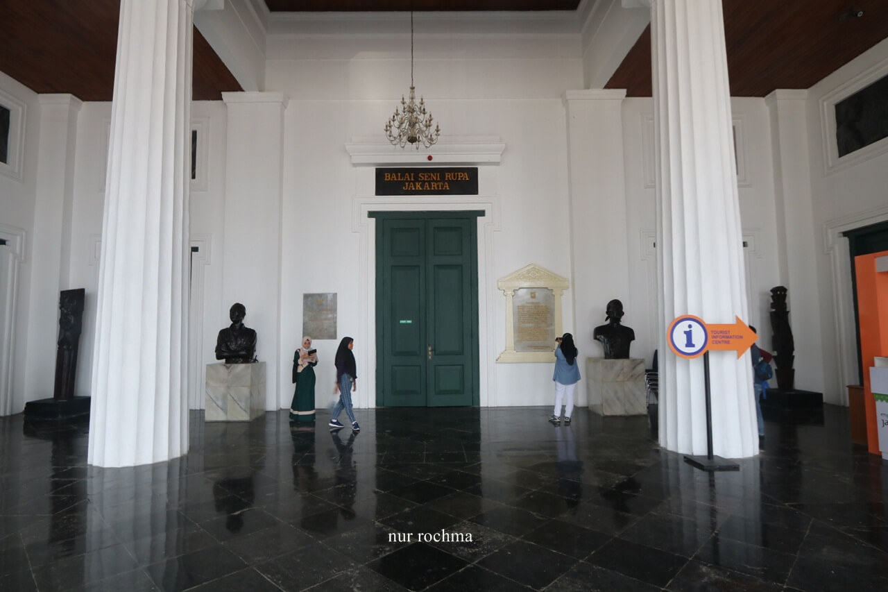 Ini Loh Koleksi Museum Seni Rupa dan Keramik di Jakarta