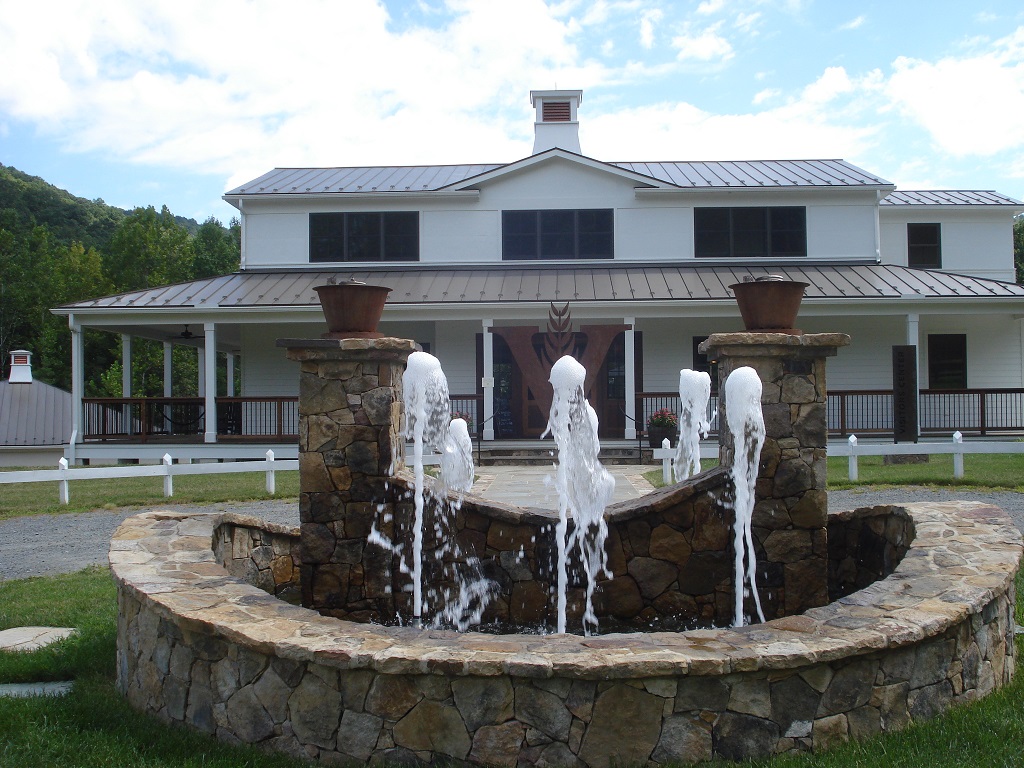 Fenton Inn: A trip to the Virginia Distillery near the Fenton Inn.