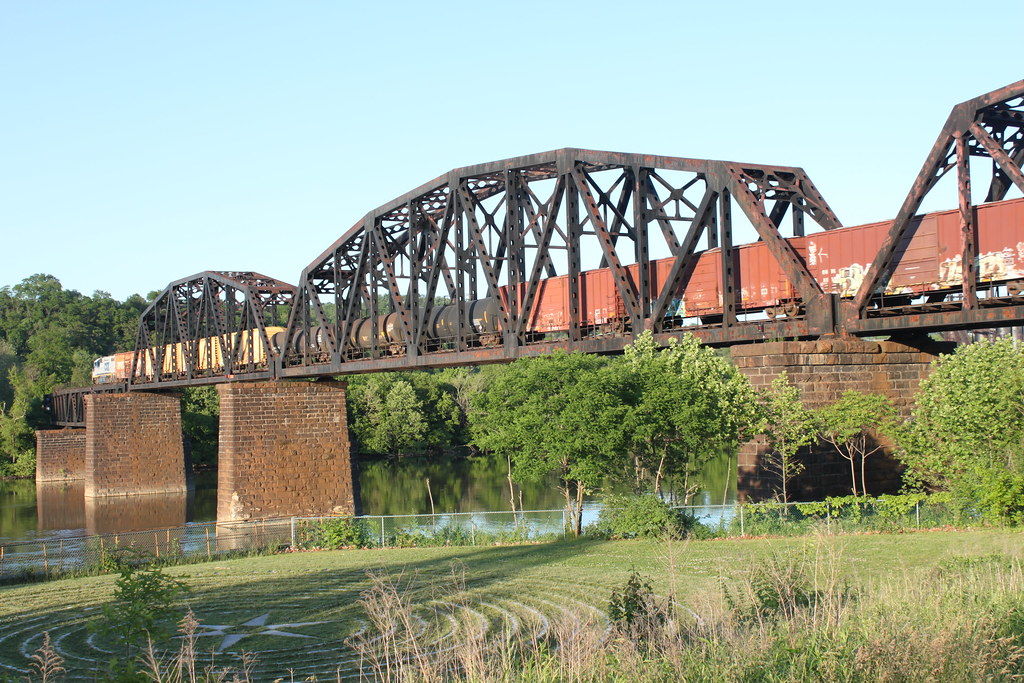 Industrial History: CSX/P&LE 1883 Munhall Bridge over Monongahela River ...