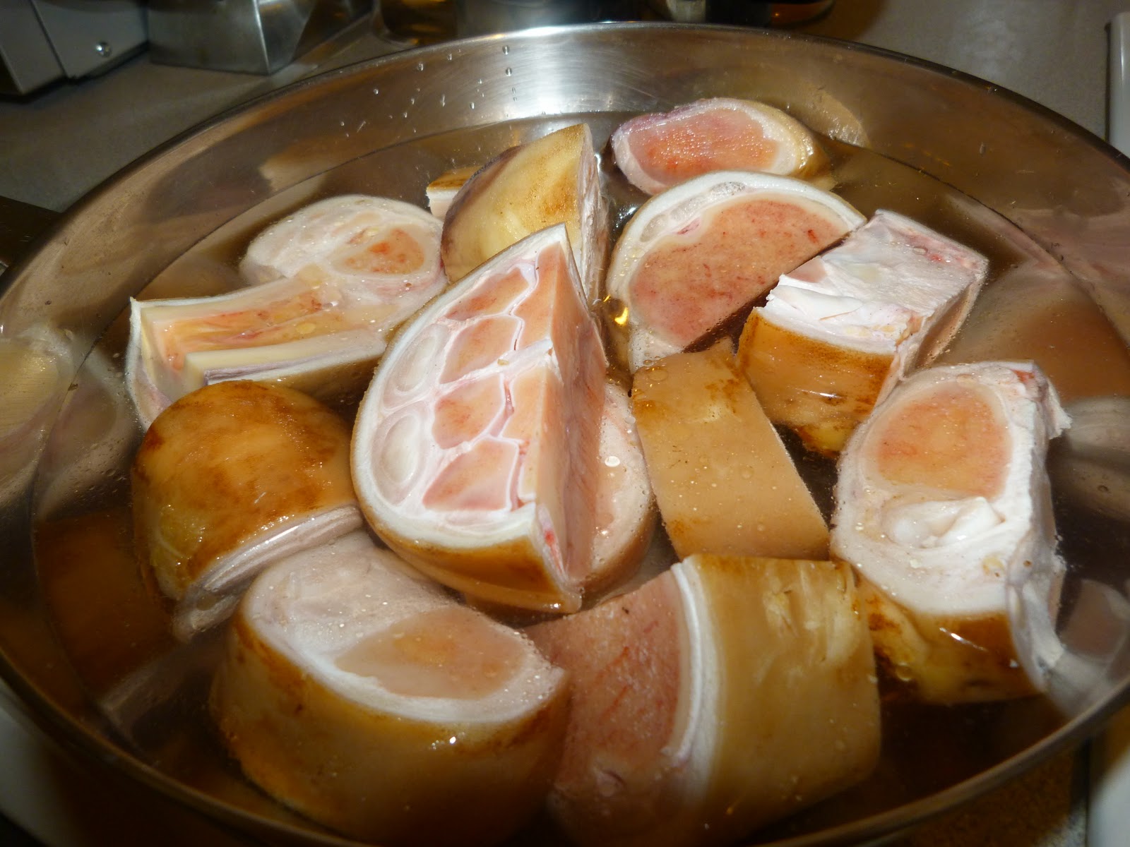 Simple Home Made Recipes: COW LEG NKWOBI - the abroad style!