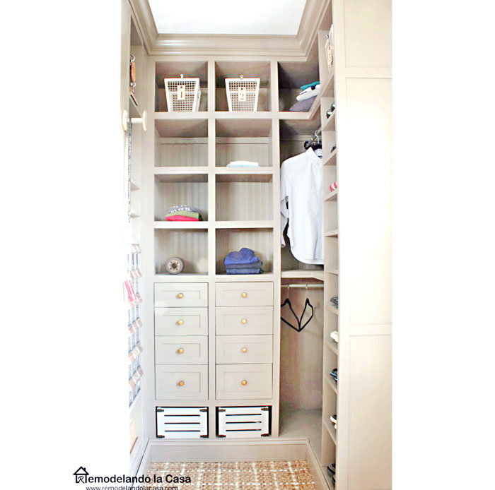DIY - Small Closet Makeover - The Reveal - Remodelando la Casa