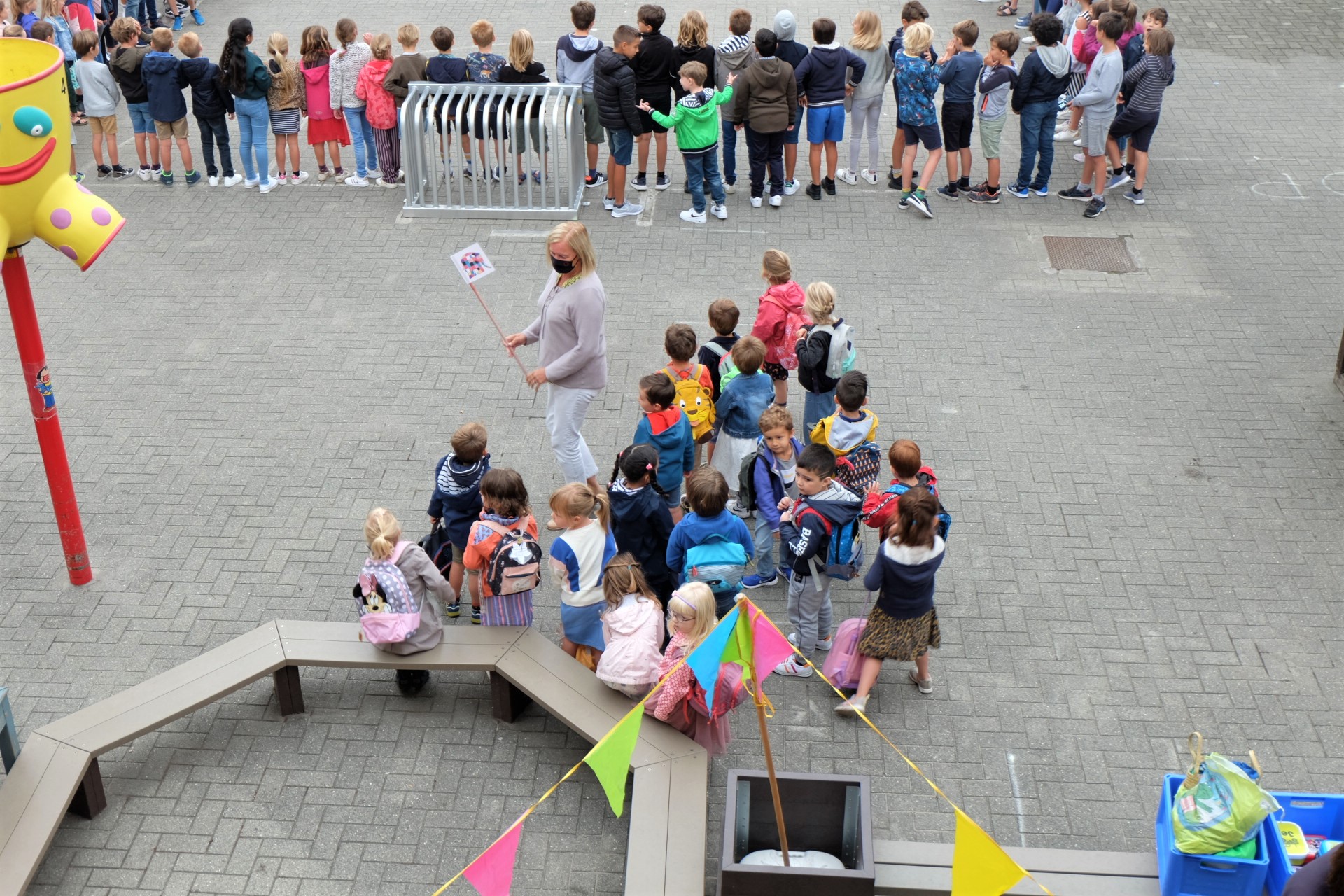 ELMERKLAS: Eerste schooldag...