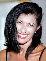 RESEÑA: "Y LA NOVIA CERRÓ LA PUERTA", RONIT MATALON