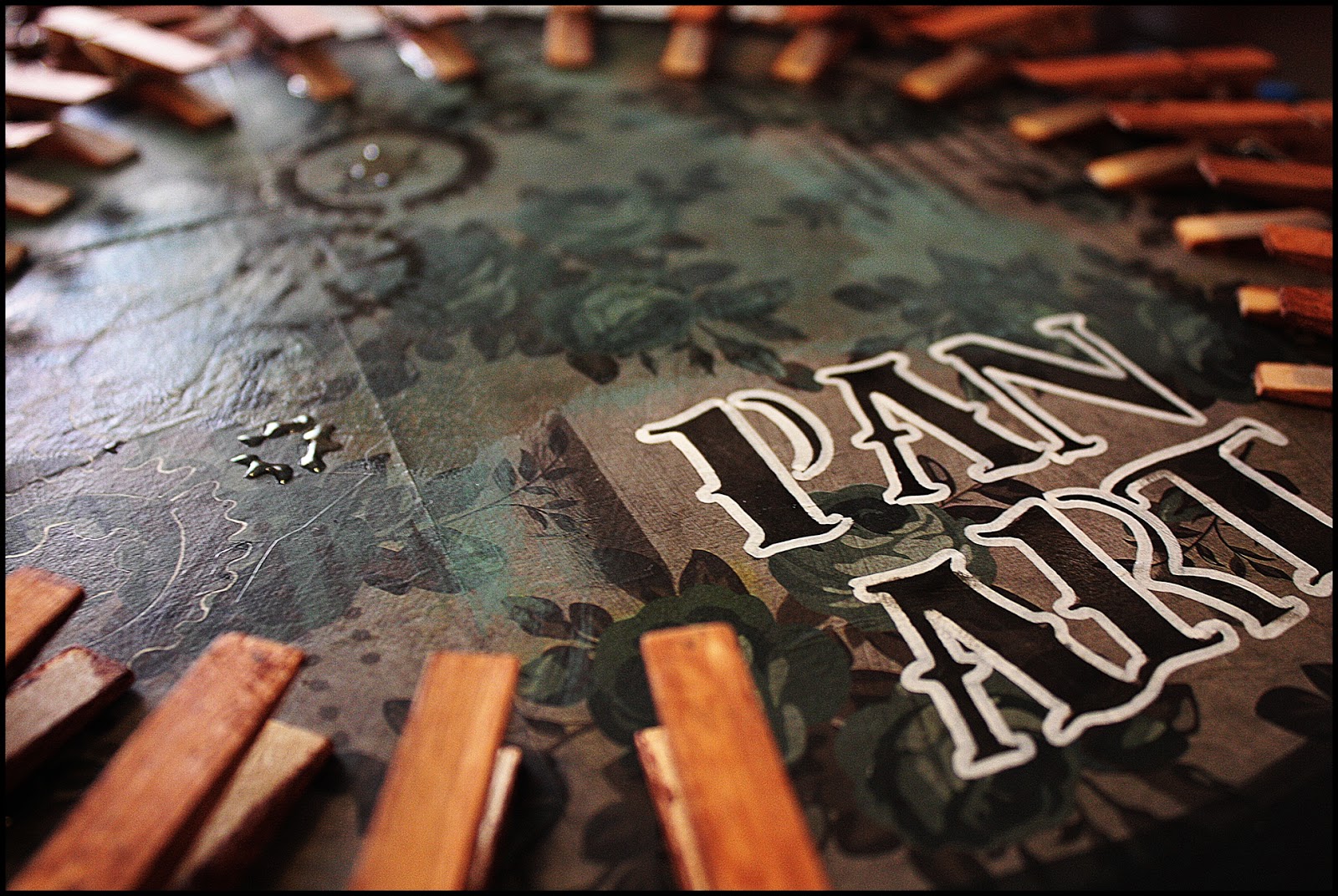 PanArt: DIY Multi-Photo Frame Tutorial