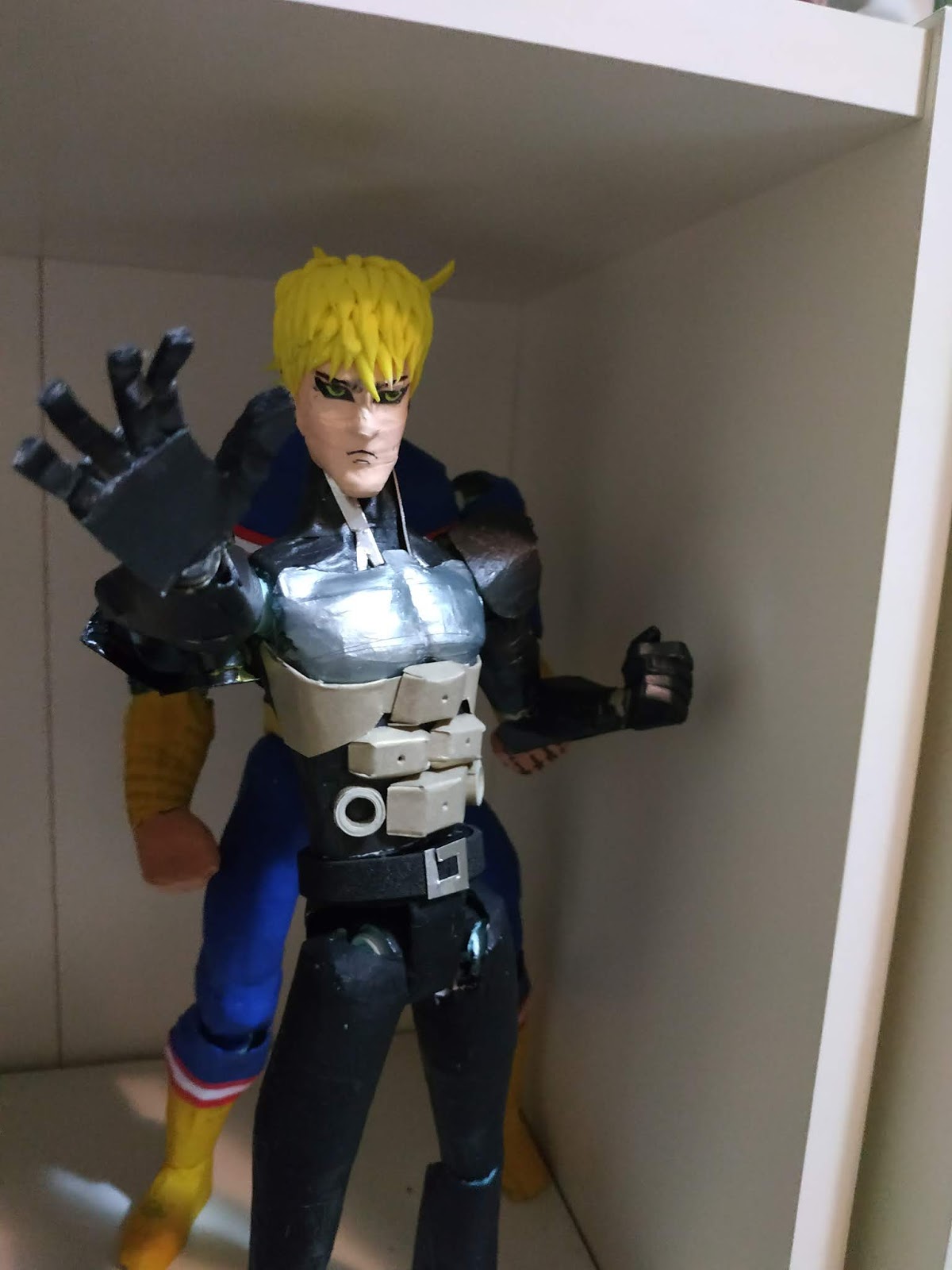 Papersmith action figure maker: Genos action figure from papercraft