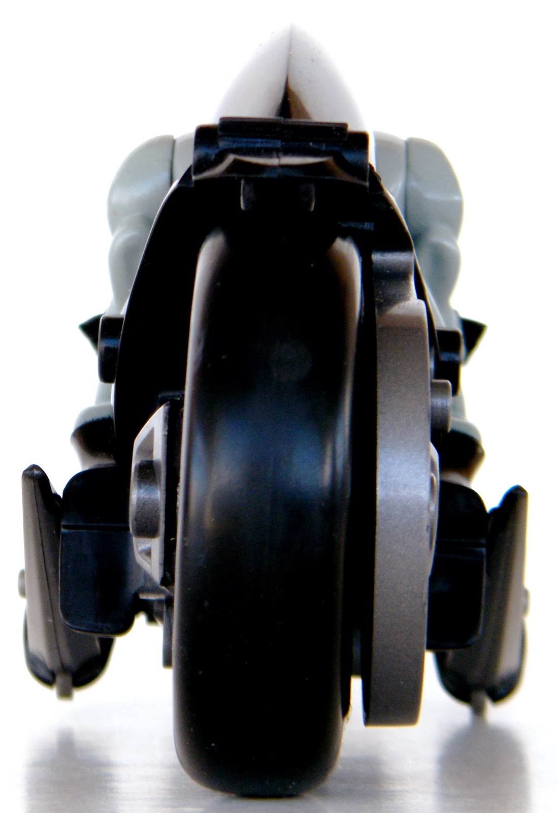 Toys and Stuff: Mattel 2004 Dark Knight G3439 DC Comics Batcycle