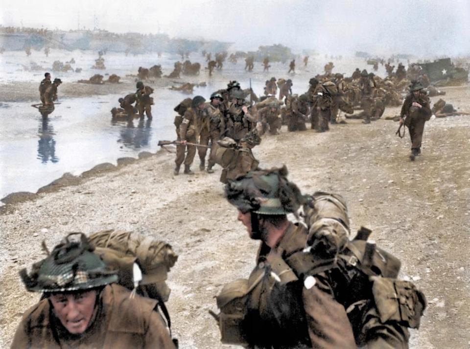 D-Day in Color: Stunning Retouched Photos of Brave Allied Troops ...