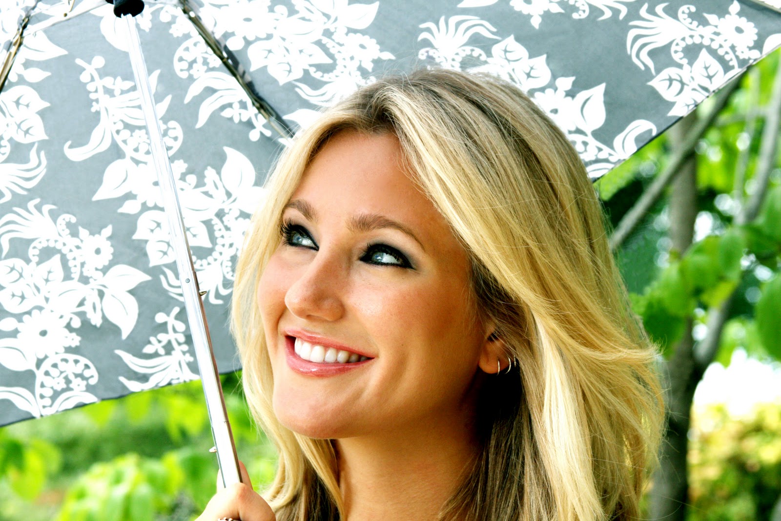 "KEYPOINT NEWS": A Runner-Up for Country Weekly's "HOTTEST BACHELORETTE ...