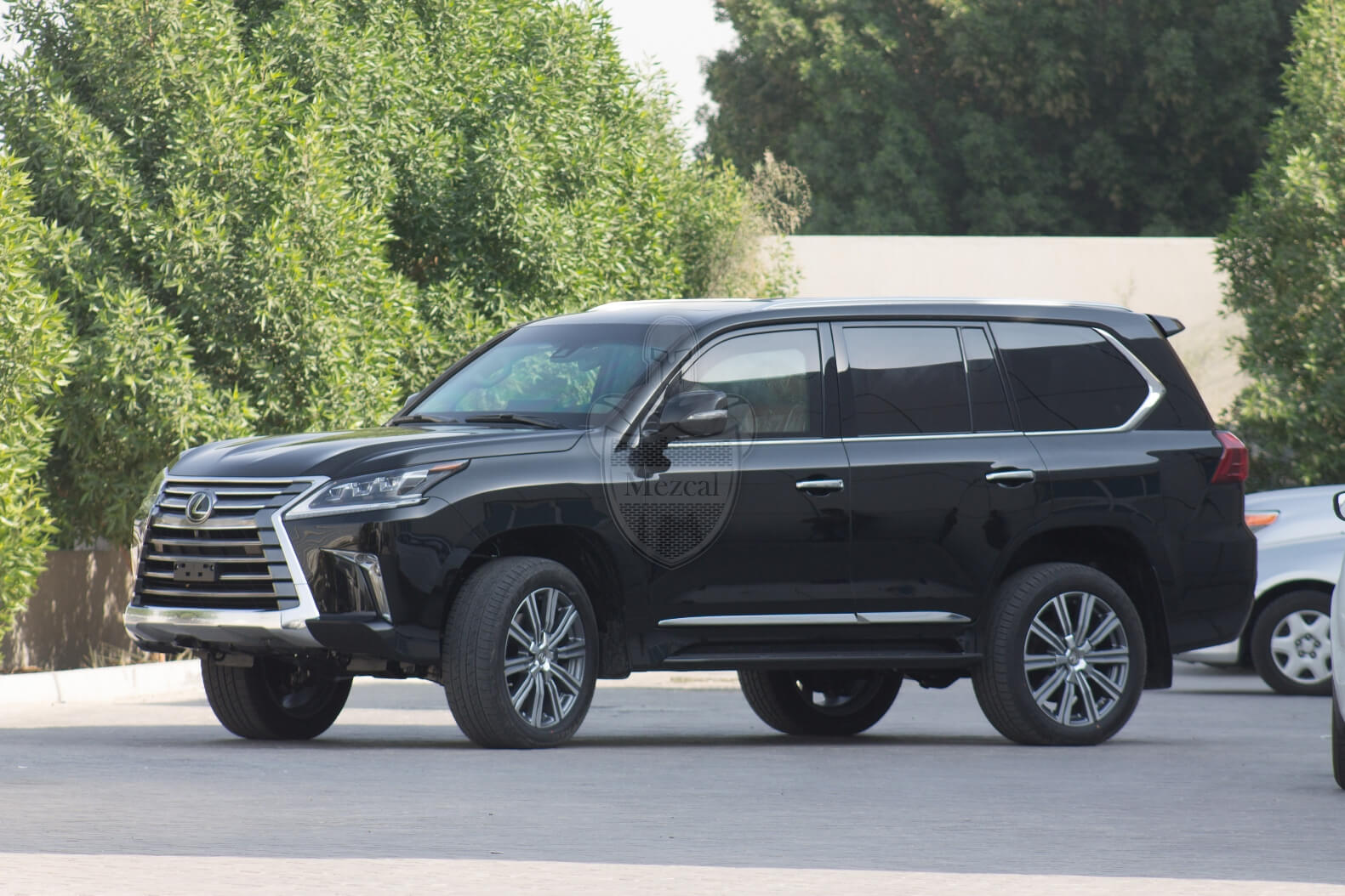 ARMORED SECURITY VEHICLES UAE: ARMOURED LEXUS LX570