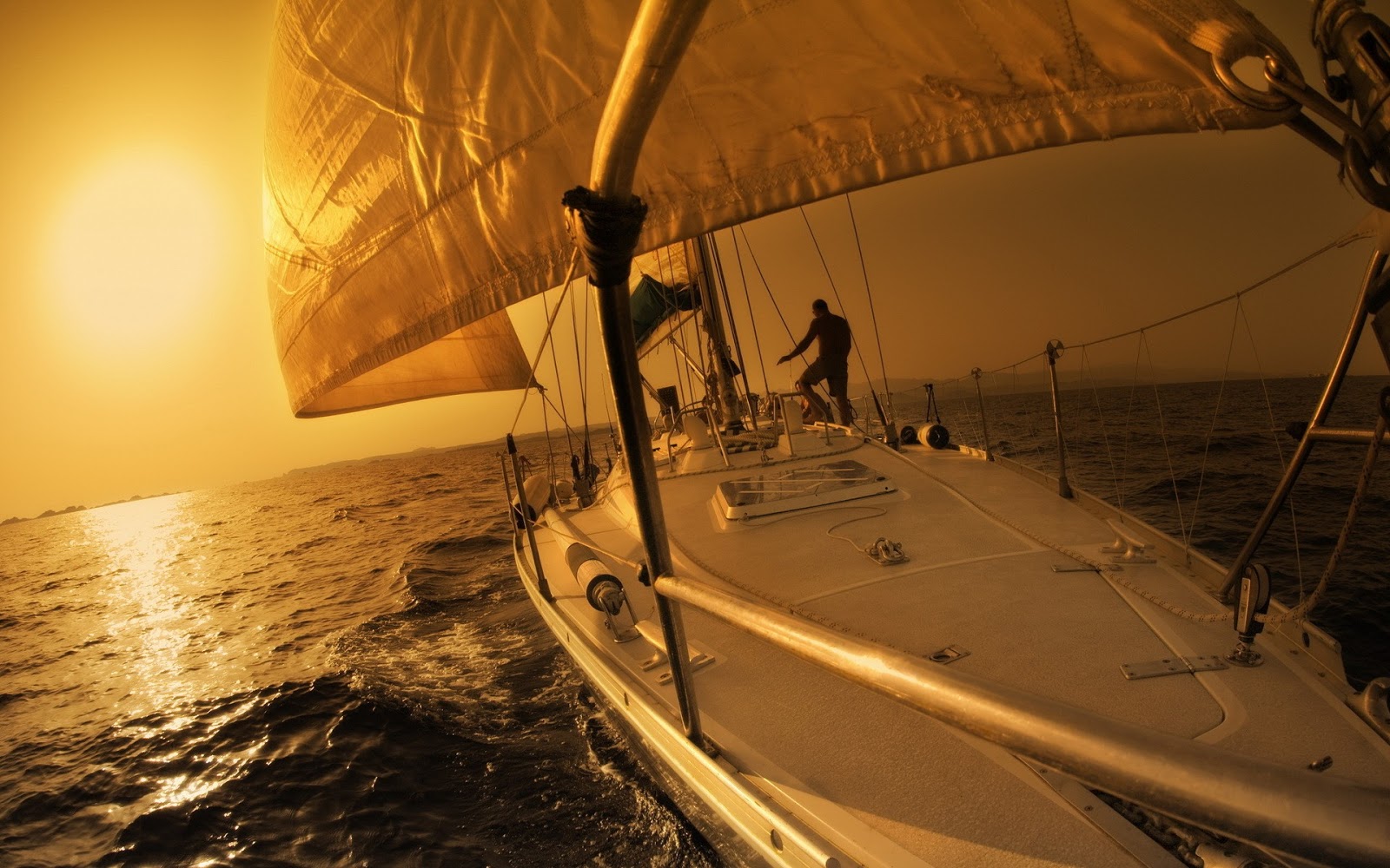 Top 39 Most Amazing And Beautiful Boats Wallpapers In HD