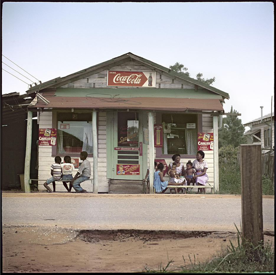 Amazing Color Photographs Capture Faces of Segregation in the South of the U.S in the 1950s ...
