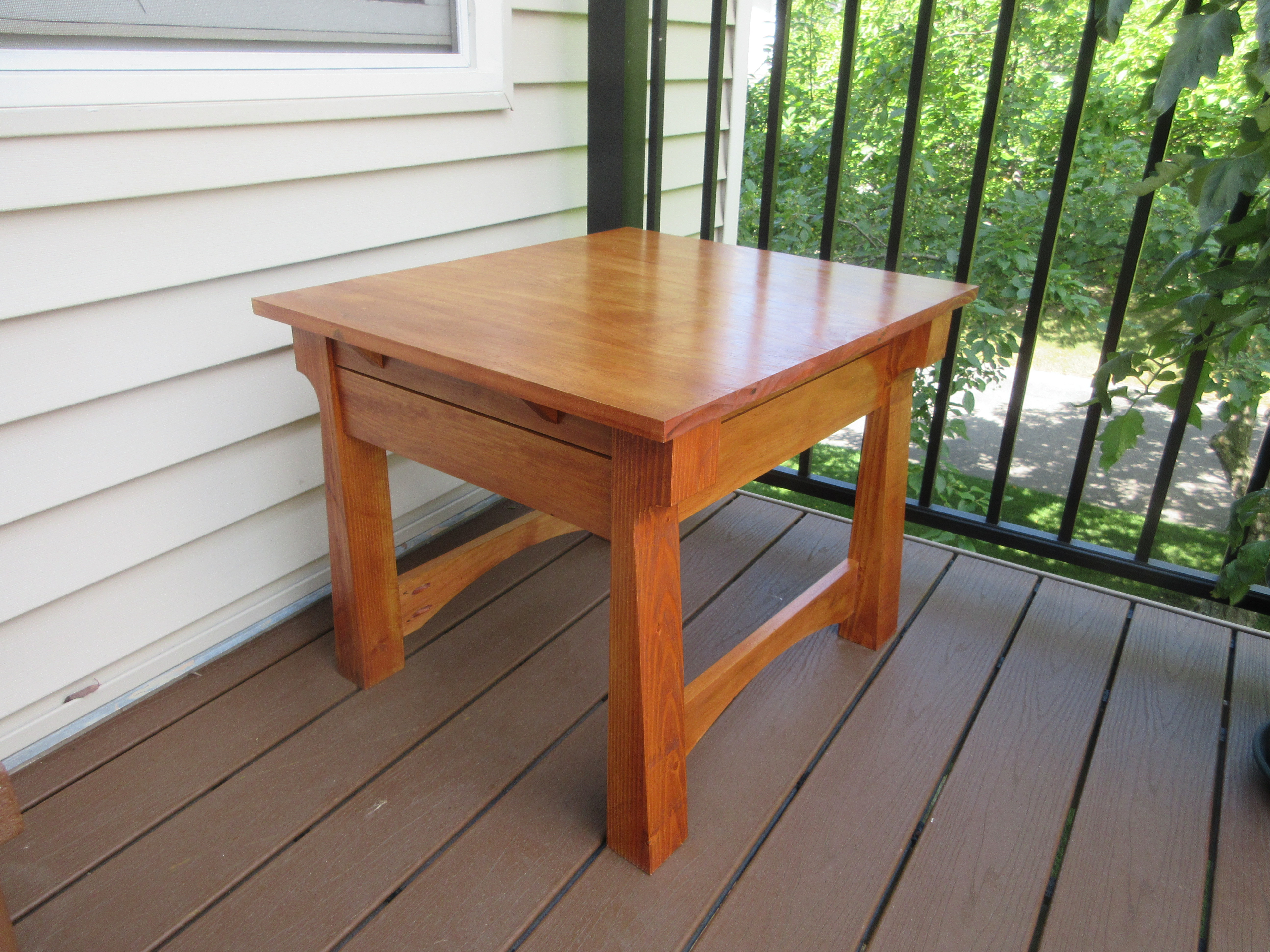 Selkie Wood Works: Side Table project-completion photos