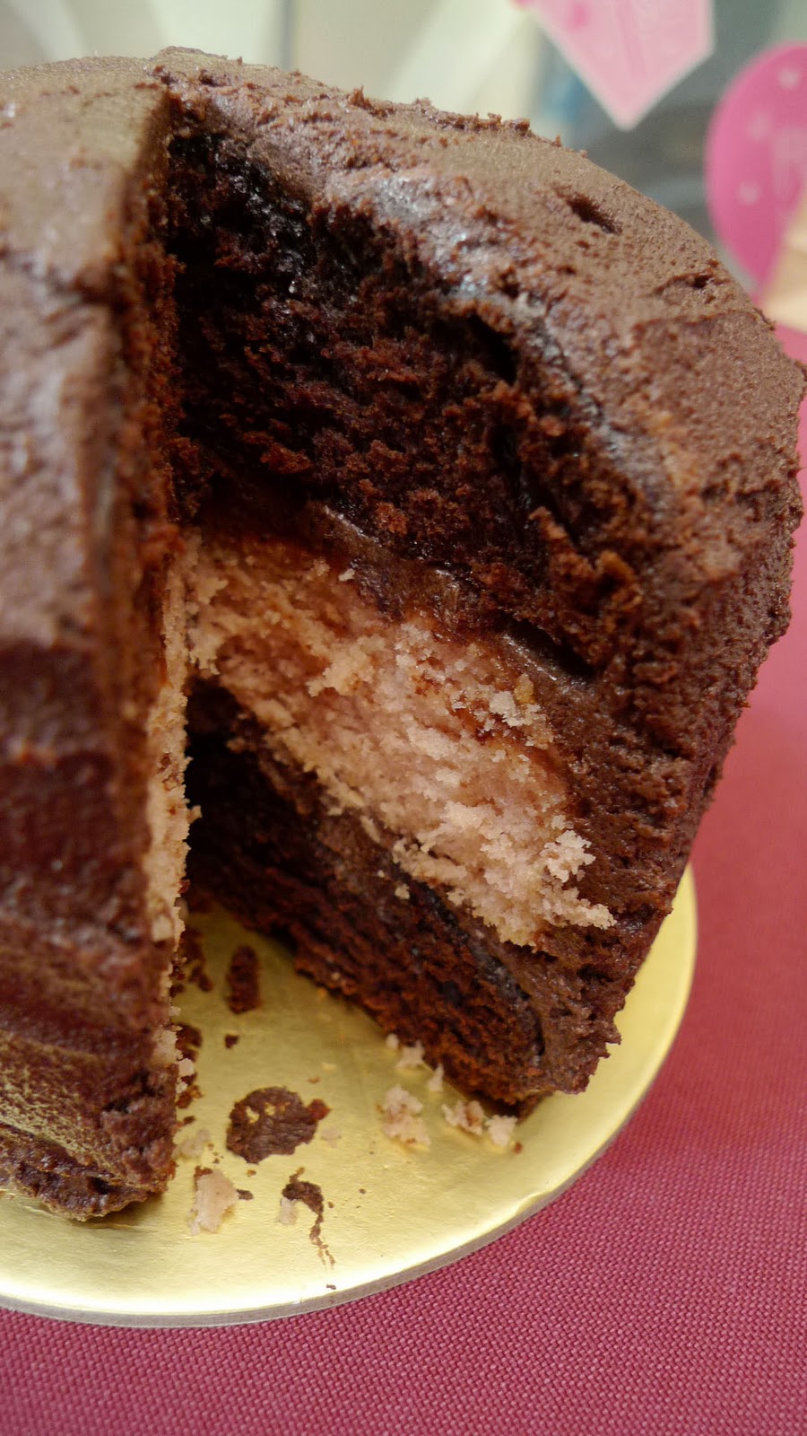 awwesomepossum: layered cake and new cupcake flavours