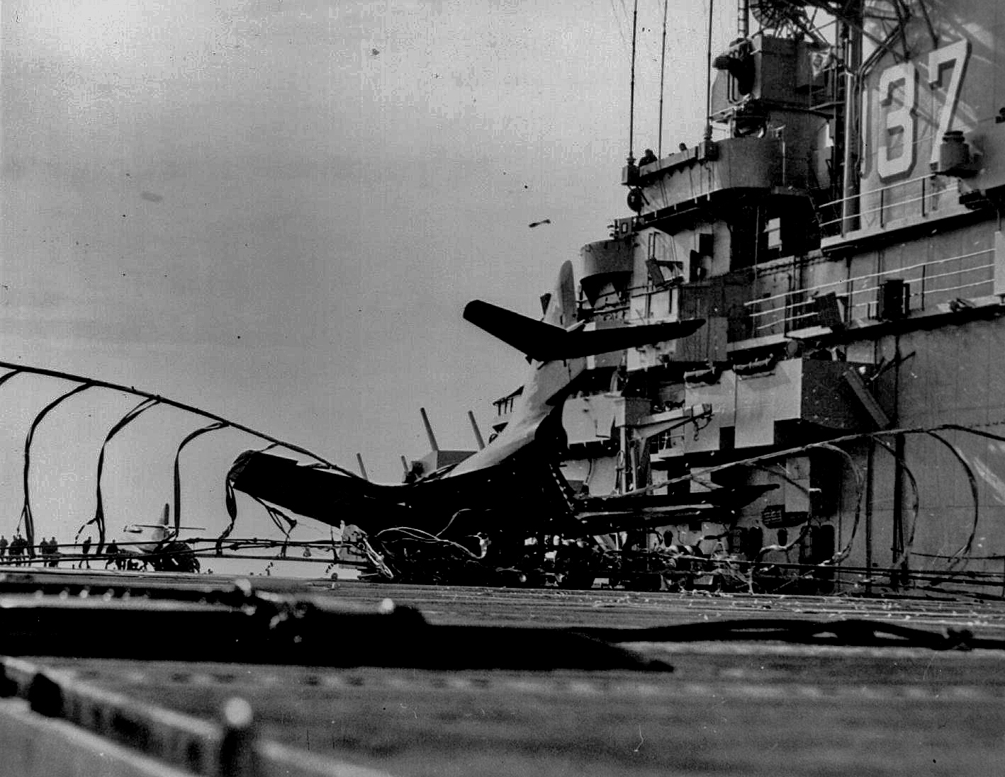 Tailhook Topics: Non-Aerodynamic Wing Fences