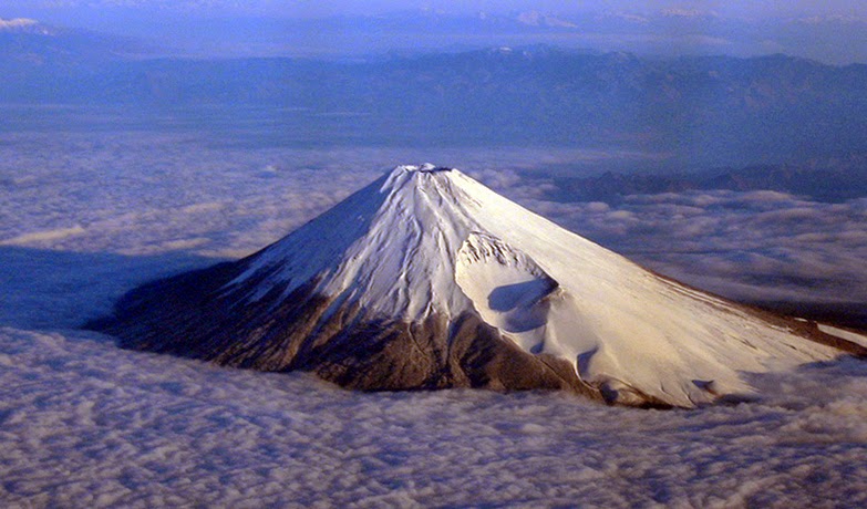Traveler Guide: Pursue GORAIKO in Top of Fuji.