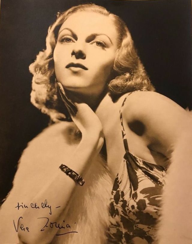 Norwegian Classic Beauty: 40 Glamorous Photos of Vera Zorina in the ...