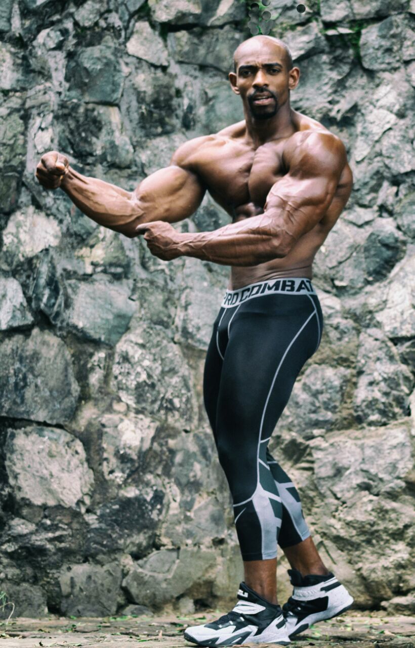 world bodybuilders pictures: west indies bodybuilder Julio Cesar Casaran